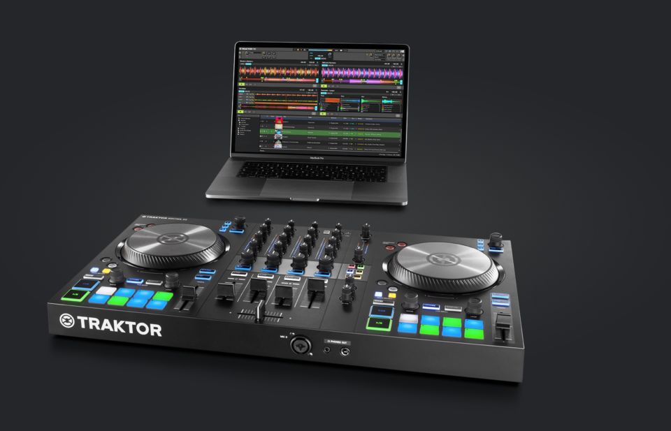 Traktor Kontrol S3 : Four Decks, at Your Fingertips